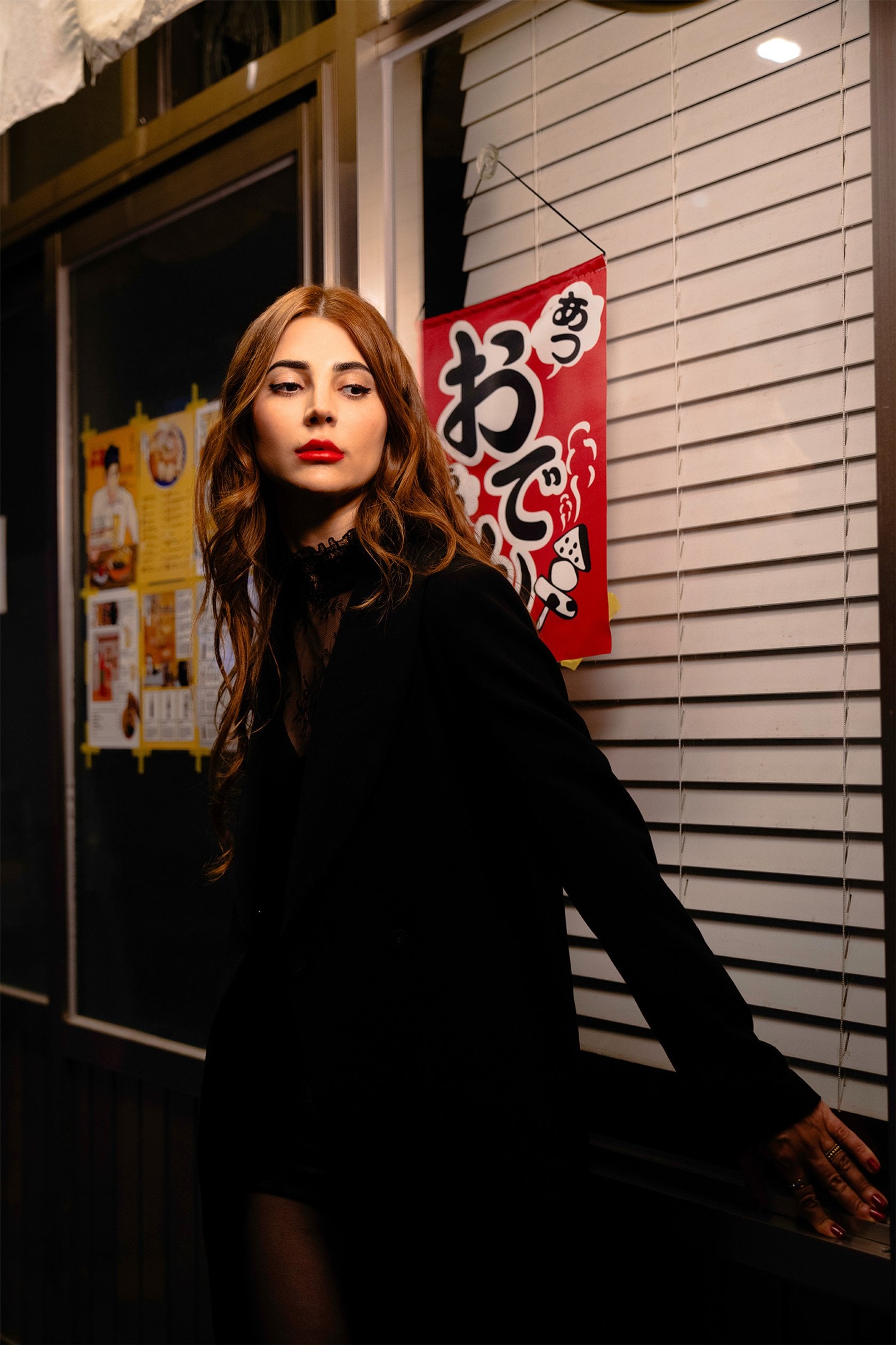 8 Night Portrait Ideas for a Cinematic Look | Aperty Blog