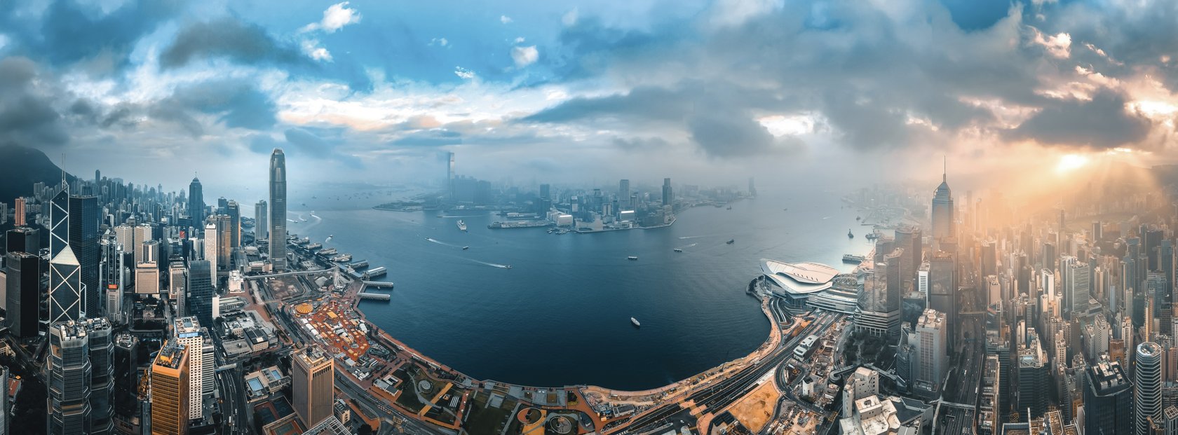 Panoramic Photography: All You Need To Know | Skylum Blog