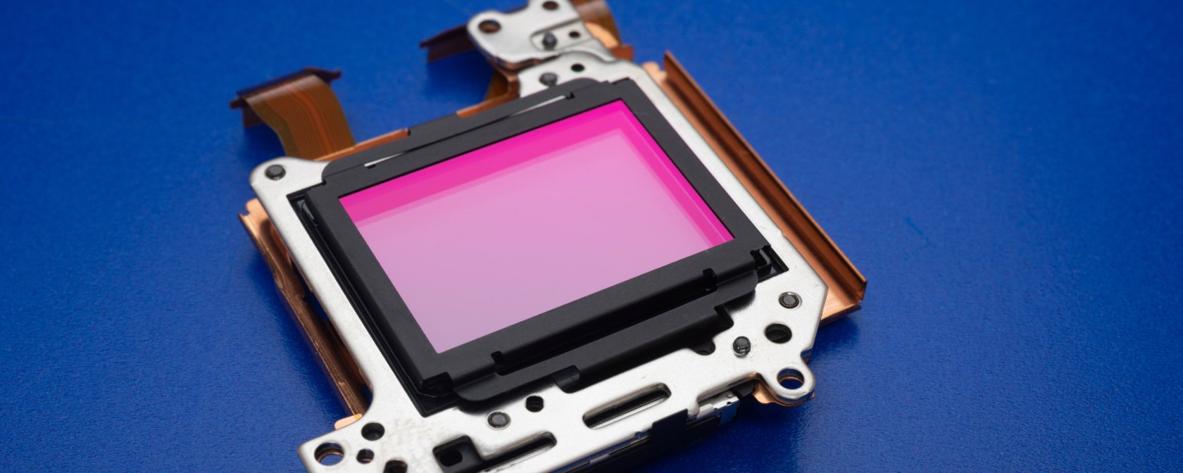 Full Frame Vs Micro 4/3 Main Differences | Skylum Blog