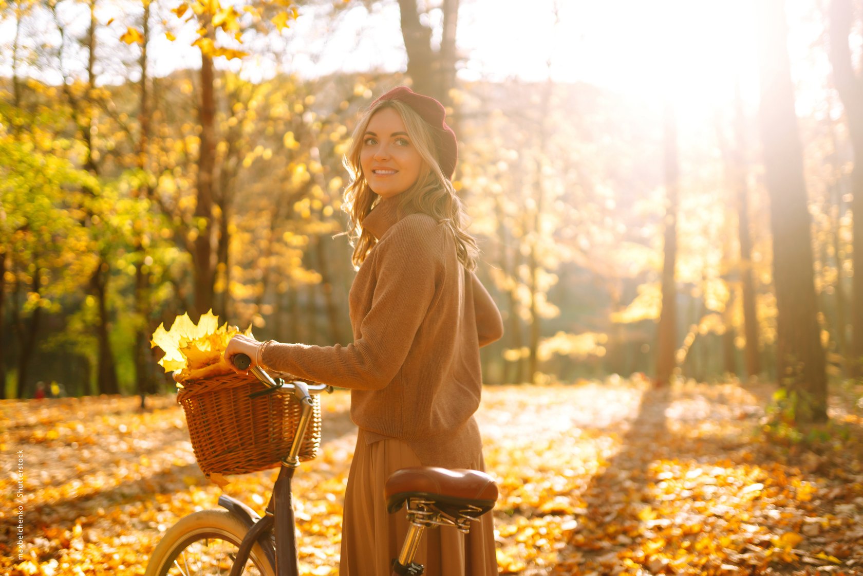 Fall Photoshoot Ideas: Locations, Poses, Camera Settings