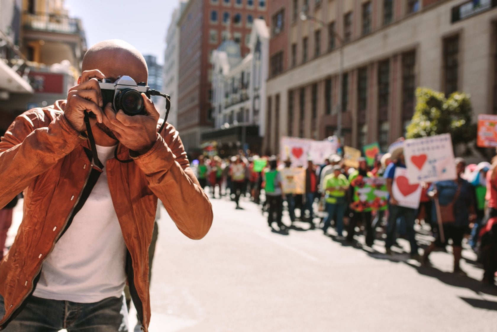 Parade Photography: Tips for Dynamic Celebratory Images | Skylum Blog