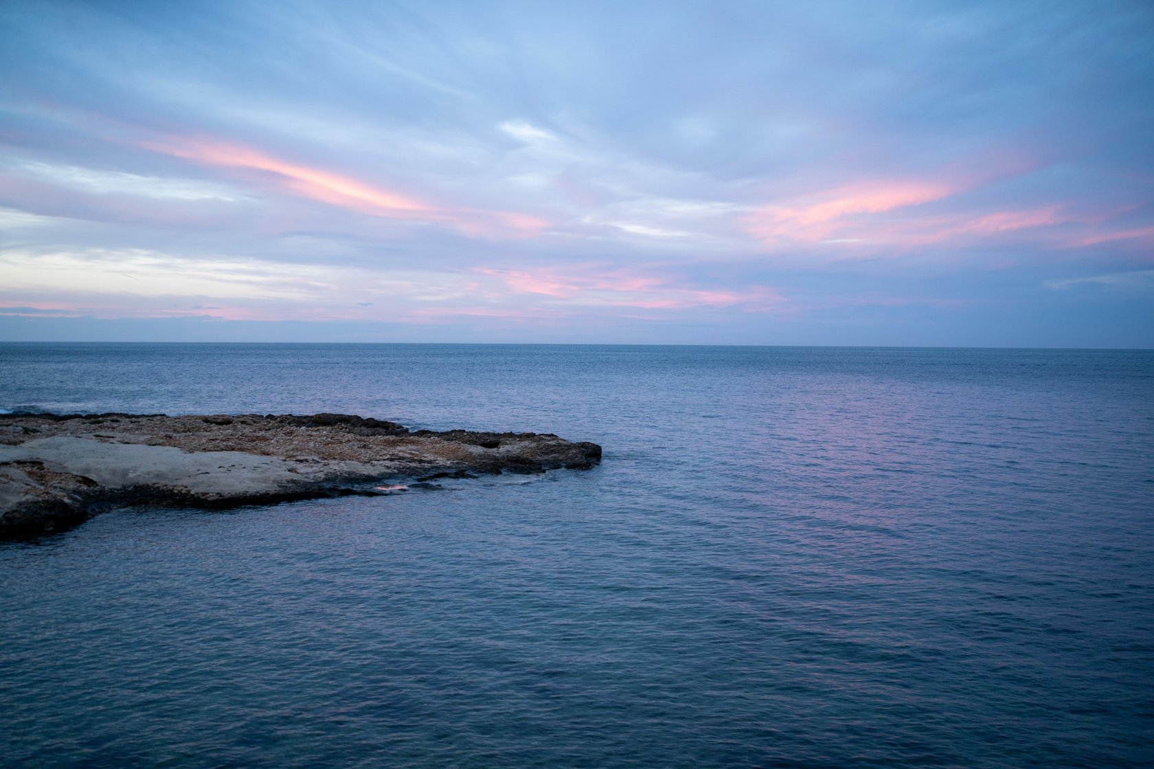 Golden Hour Vs Blue Hour: Warm Glow Or Cool Hues? | Skylum Blog