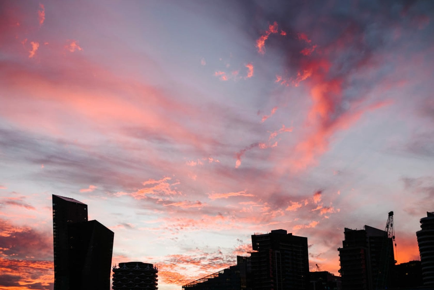 How To Take Sunset Pictures With iPhone: Best Mode | Skylum How-to