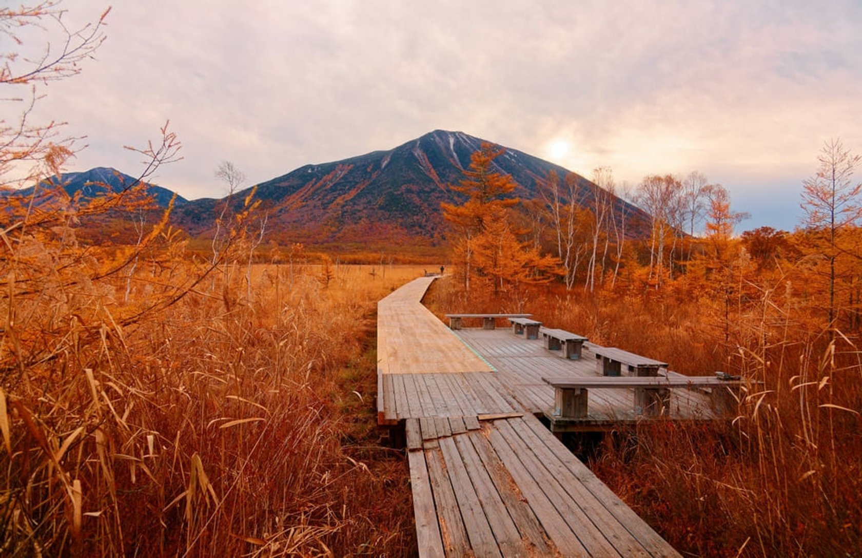 September Photoshoot Ideas: Golden Light & Crisp Air Await | Skylum Blog