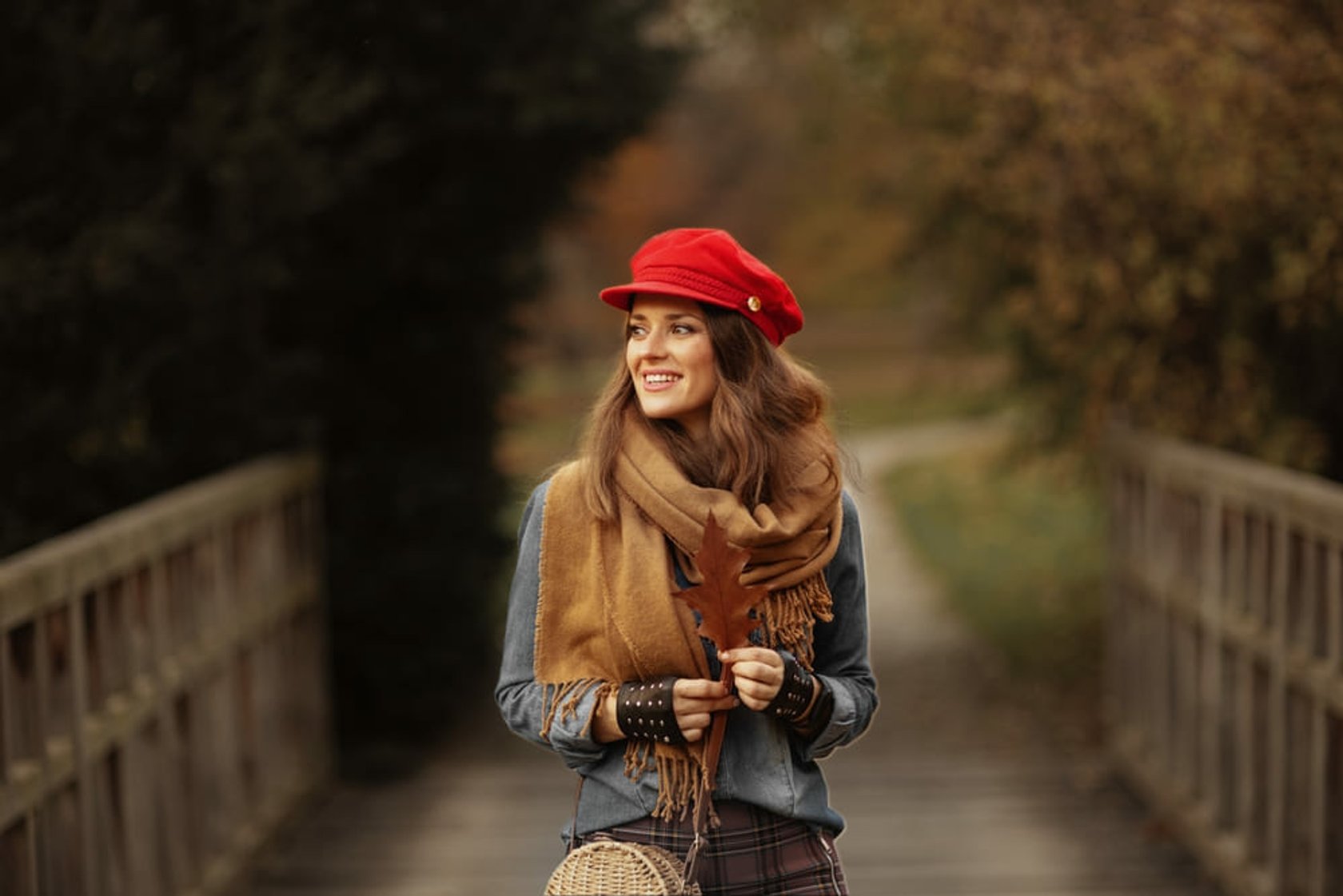 October Photoshoot Ideas: Seasonal Options For Photos | Skylum Blog