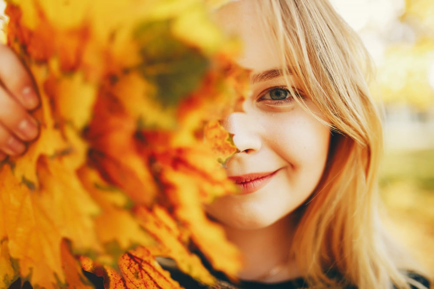 Autumn Portrait Photography: Capture the Magic of the Season | Skylum Blog