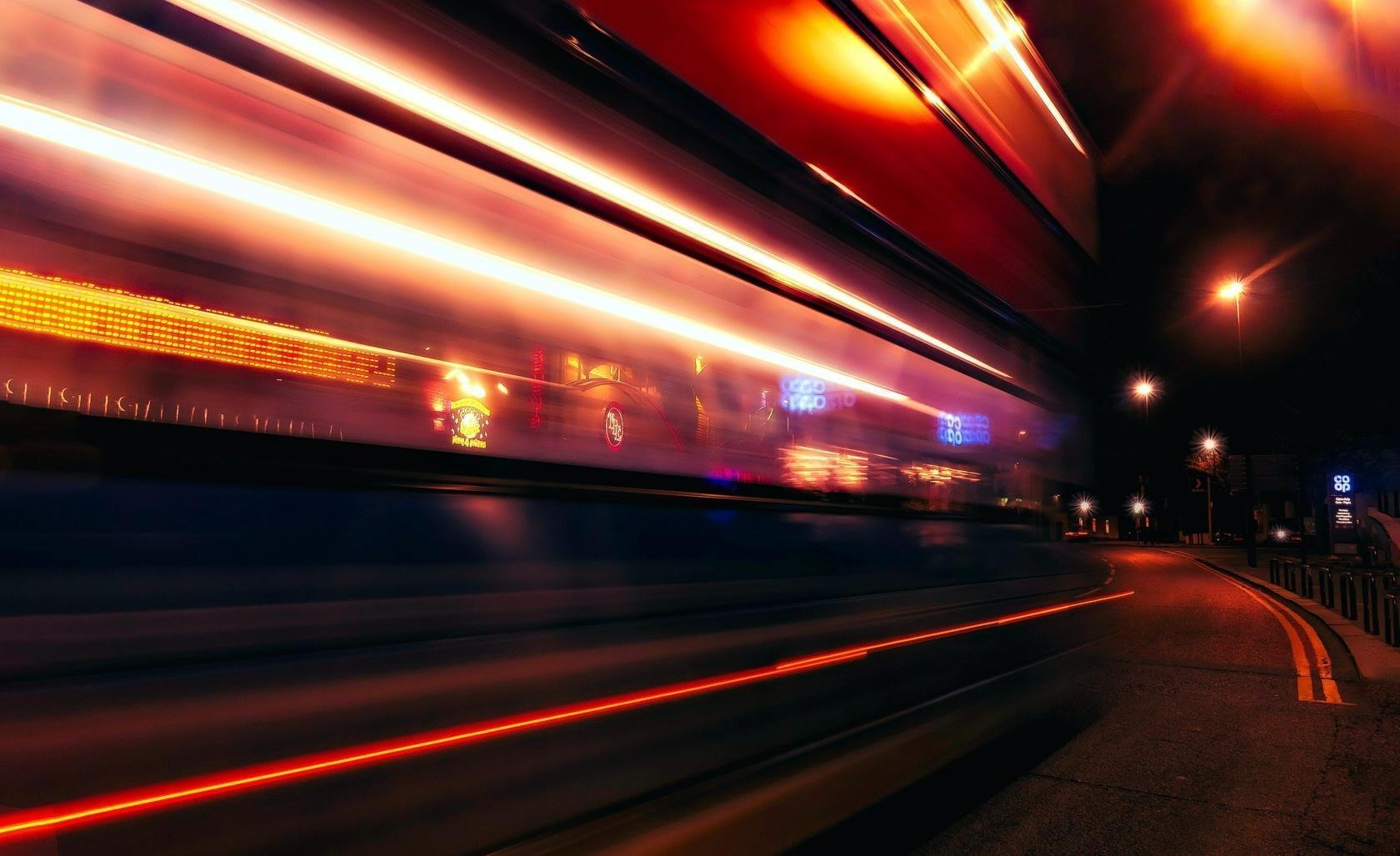 How to capture fantastic light trails: 8 tips which help you | Skylum Blog