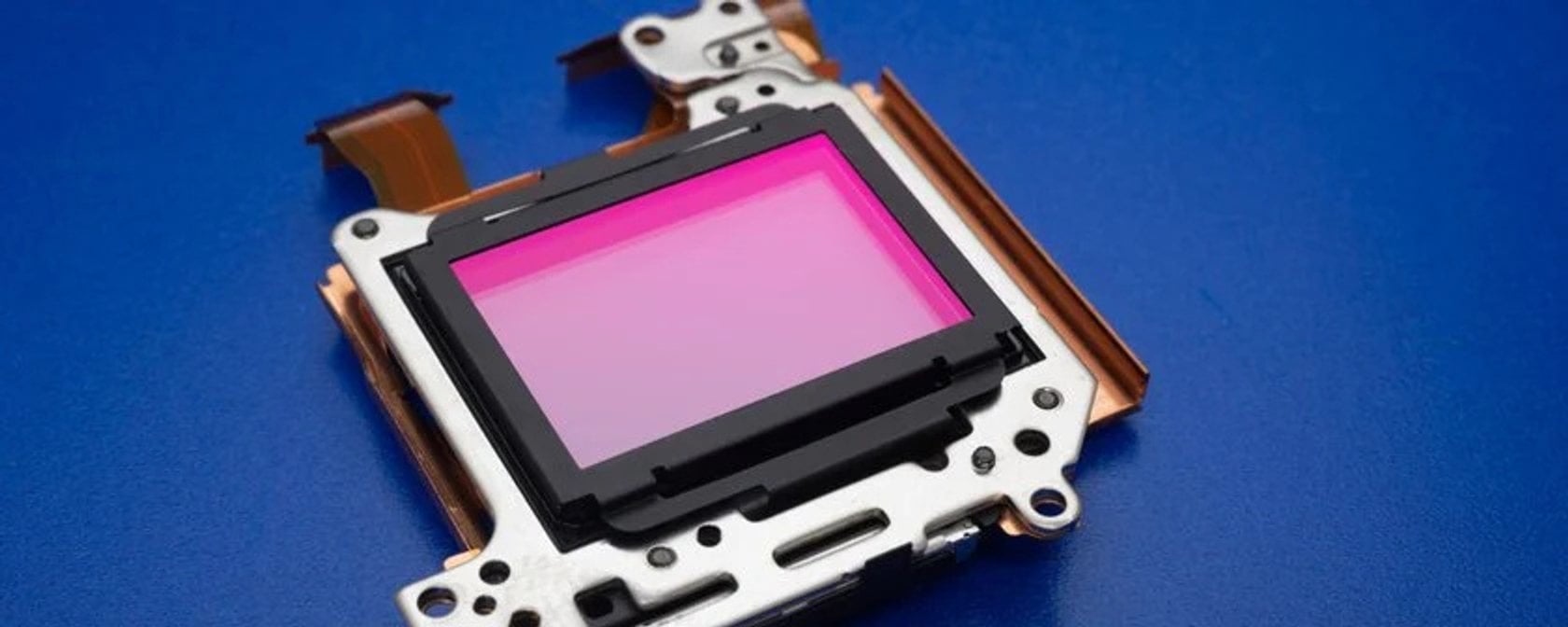 Micro Four Thirds vs Full Frame: Dueling Formats | Skylum Blog