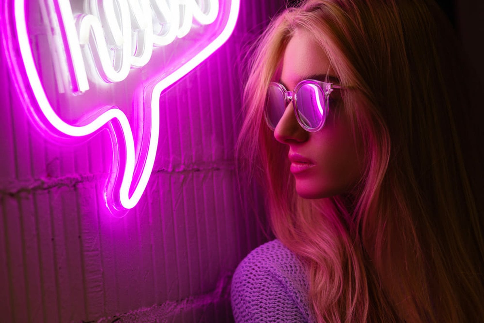Neon Portrait Photography: Ideas For Your Photos | Skylum Blog