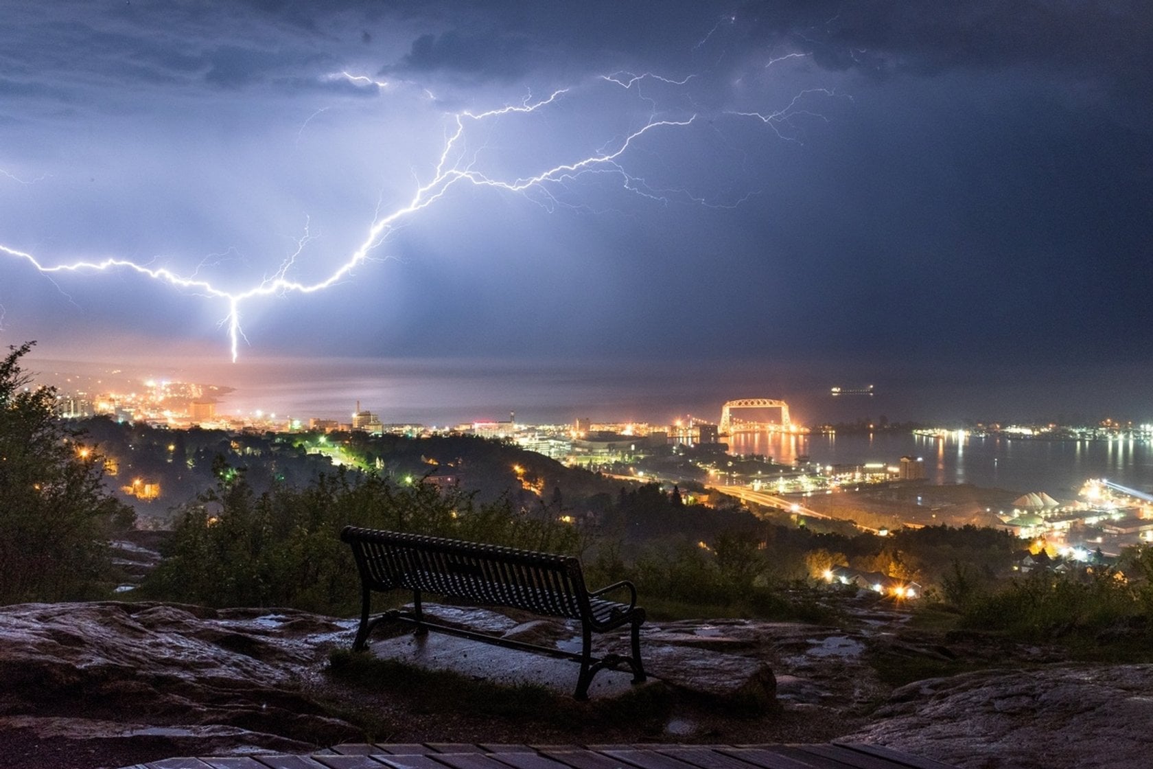 Long Exposure Night Photography - Night Long Exposure Photos | Skylum Blog