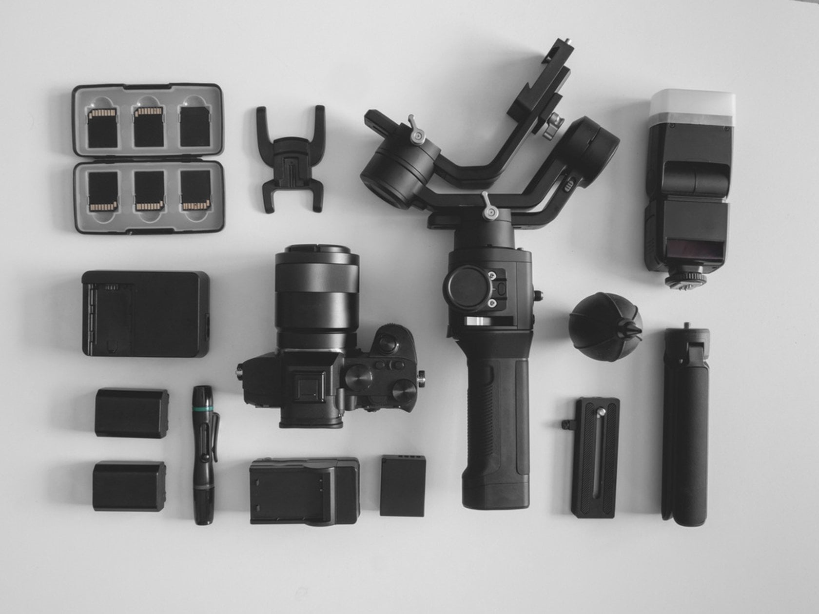 Essential Camera Parts Labeled | Skylum Blog