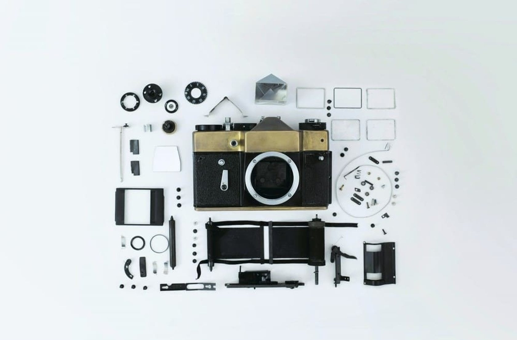 Essential Camera Parts Labeled | Skylum Blog