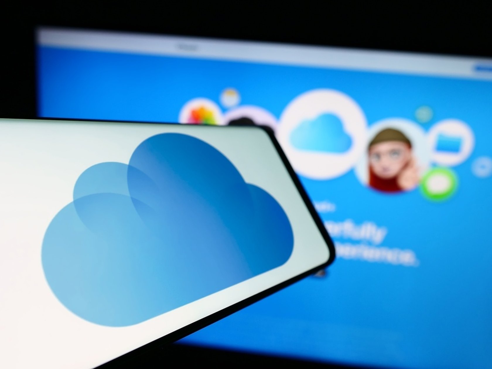 How To View iCloud Photos on IPhone, IPad And Mac | Skylum How-to