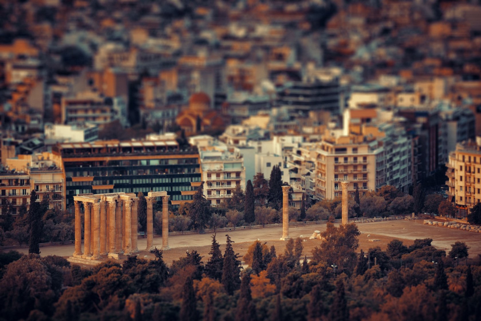 Tilt-Shift: What is it? - Skylum Glossary